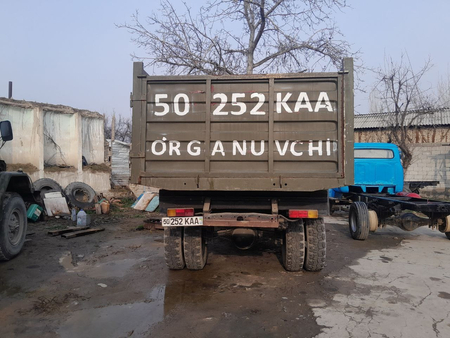 Gaz 53 sotiladi.