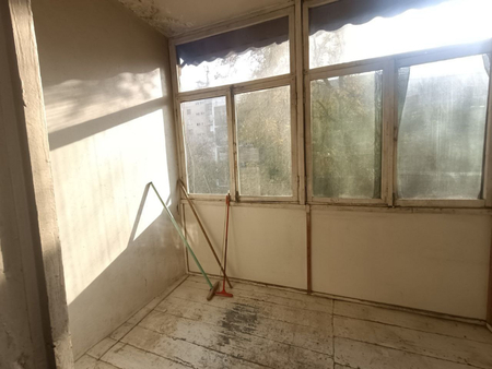 Юнусабад 15кв 3/3/5 срочно