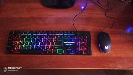 Отличный RGB комплект DDR 4