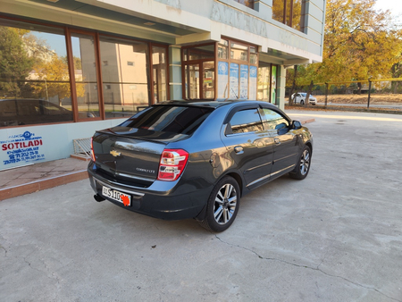 Продам свой автомобиль Кобальт..