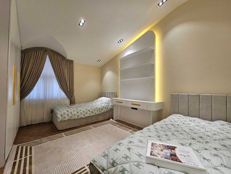 Срочно Продаётся квартира в Ц2 ЖК Poytaxt Gavhari По низкой цене