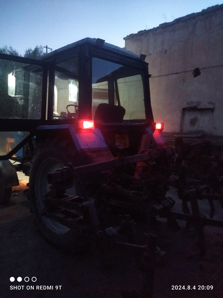 MTZ 80.1 srochni sotiladi