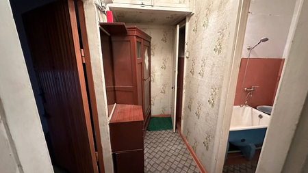 Продаётся Чиланзар 11кв 1/4/4 балкон 1.5 *3
