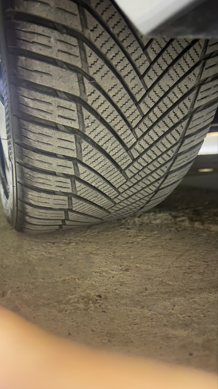 Song plyus diska sotiladi balonlari bilan balon razmero 245/40r19