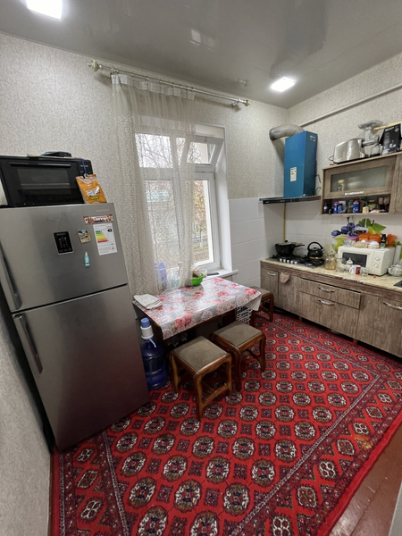 Срочно продаётся 2х комнатная квартира с ремонтом.