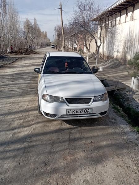 Nexia 2 2009 yil 500.000 yurgan. Tayor banki bor