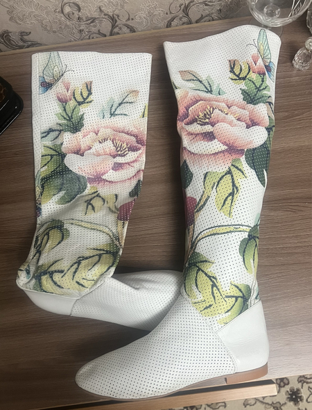 Продам женские летние сапоги
