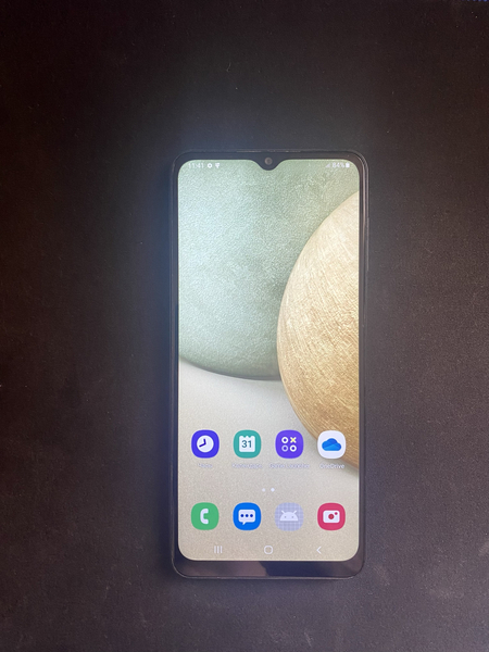 Samsung A12 в отличном состоянии