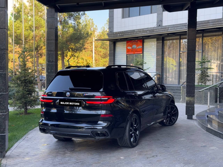 BMW X7 M60i в наличии