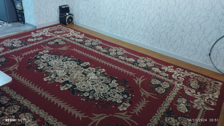 Гилам 3 / 4 сотилади