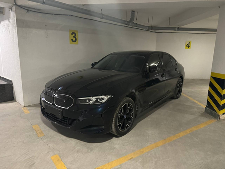 Продаётся автомобиль BMW I3 
BMW I3 40L
Год выпуска: 2024
Пробег:  0
Р