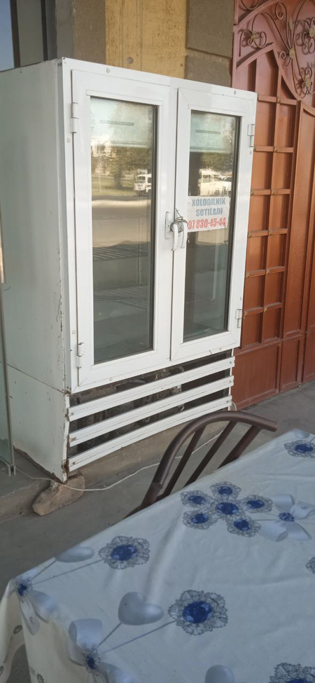 Xaladelnik sotiladi holati yaxshi faqat oladiganlar aloqaga chiqsin