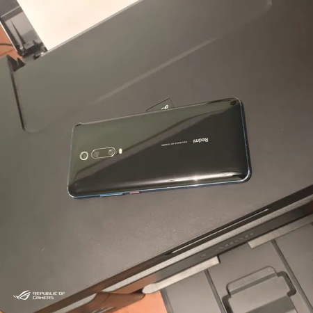 Продаю Флагман телефон Redmi K 20 Pro Black сarbon 6/128 GB фулл.!