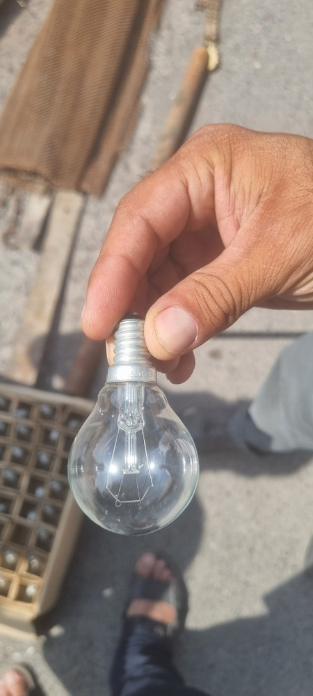 Лампочка 40w  люстра учун кичик патрон