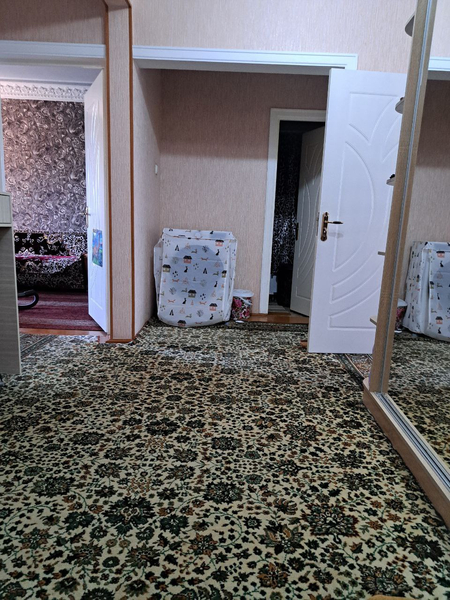 Продается 5 комнатная квартира своя цена договорная