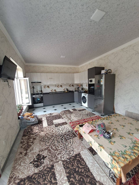 Nazarbek xarakat 8 sotix uy sotiladi