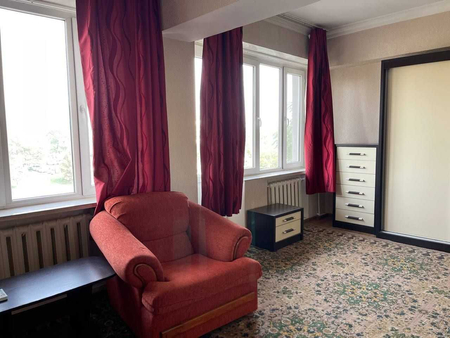 Юнусабад массив Кашгар Трехкомнатная квартира 4/4  (J3502)