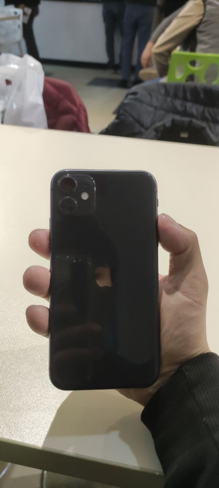 Iphone 11 blak.           .
