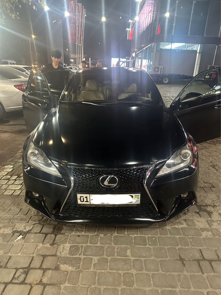 Срочно продается Lexus is 300 в отличном состоянии