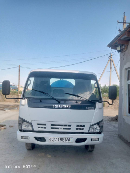 Isuzu Vodovoz sotiladi ili bochkasz ham sotiladi