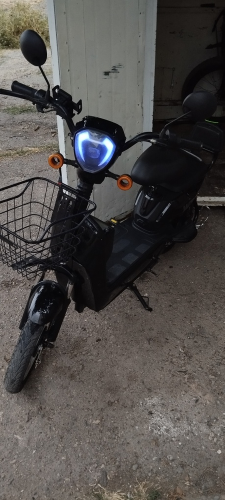 Elektro skuter sotiladi