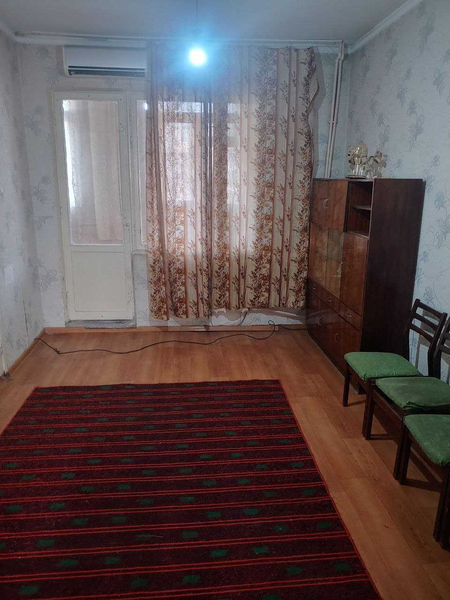 Сдается в аренду 2х ком переделанная в 3х ком
