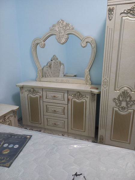 AKSIYADA SPALNI komplekt. Matrasi bilan