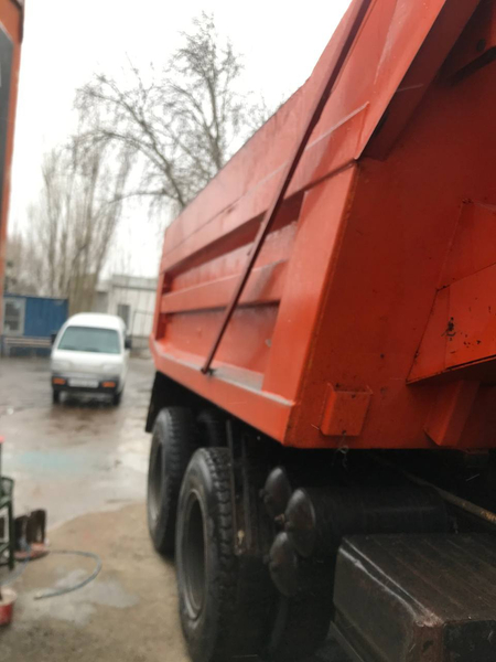 Kamaz  kuzov a`lo