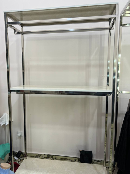 Magazin uchun mebel