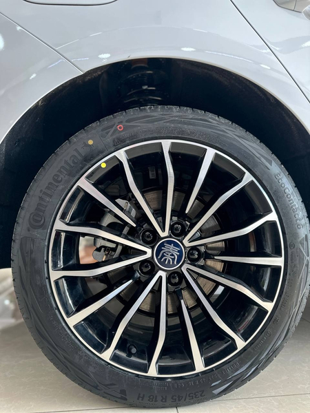 Nalichi byd qin oq eng fulpazitsiyasi 610 km yurdigani ev