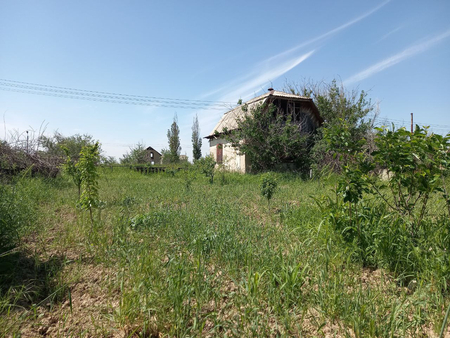 Продаётся дачный участок