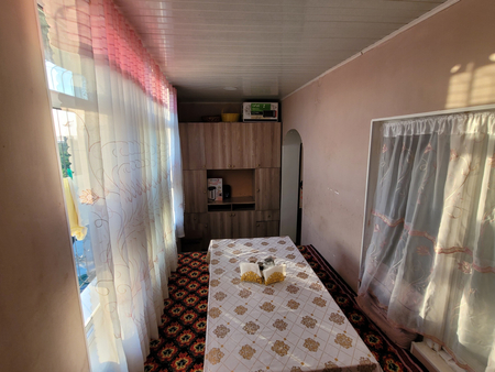 5-хоналик квартира. 107 кв.м.  Нархи: 1 м² = 785 у.е. Мирзо Улугбекда