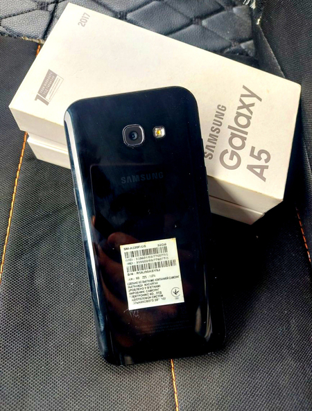 Samsung A5 2017 ideal xolatda yangidek