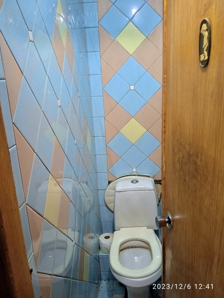 Продажа 3/2/4ком Миробод Рисивый .дом Кирпични .2х6