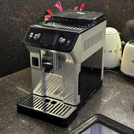 Кофемашина Delonghi Eletta Explore ECAM 450.65s
