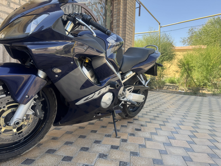 Honda cbr f4i самый легендарный и мощный мотоцикл всех времён!