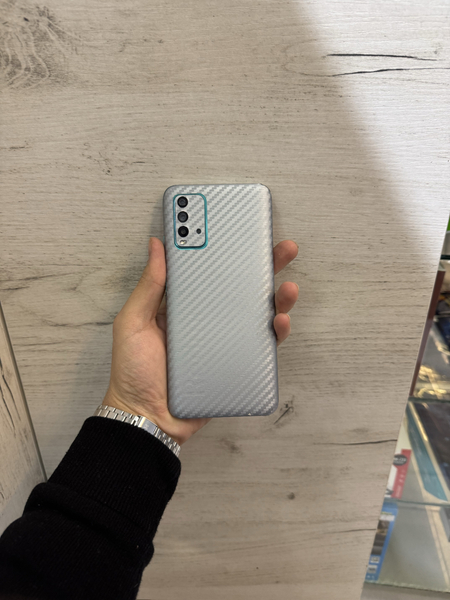 Redmi 9T 4+2 128 gb xolati yaxwi bron laminat tortilgan