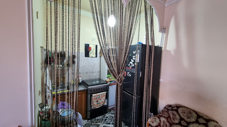 Продается 2х этажный дом, в общем дворе!