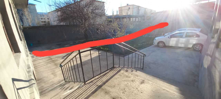 Uy sotiladi Keles massivda