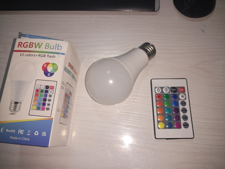Rgb smart lampa 15 wat