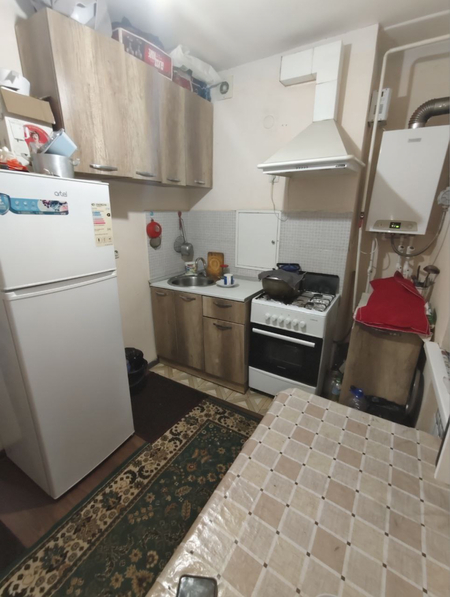 Срочно продаётся 3х комнатна квартира. Сергели 5а.