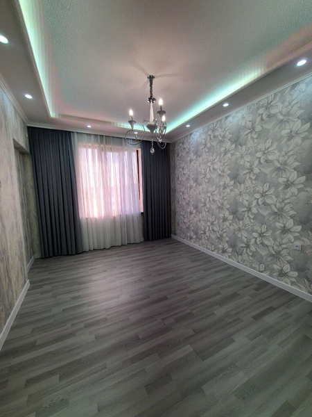 Продается 4 ком. Квартира на 2 этаже площадью 103 кв.м. Ор. Бакалея