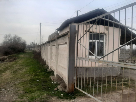 Яхши бизнес учун нотурар бино ва ер майдони сотилади