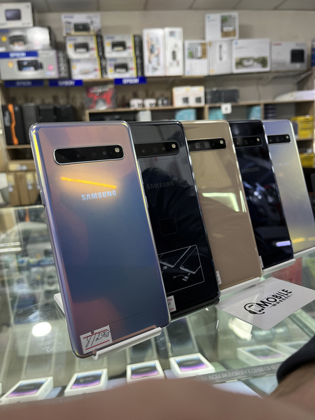 Samsung s10 5G • 100% Orginal • 8/256gb • Gartiya: 30kun