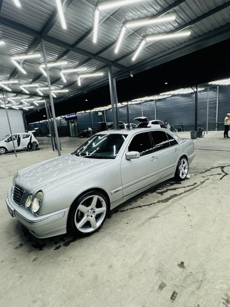 Mers 210 Eleganse  2000 год