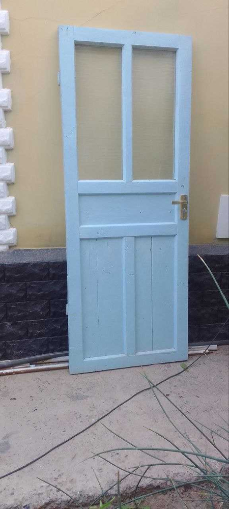 Деревянные двери, Б/У  тахта эшик сотилади.