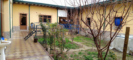 Qarshi shahridan hovli sotiladi