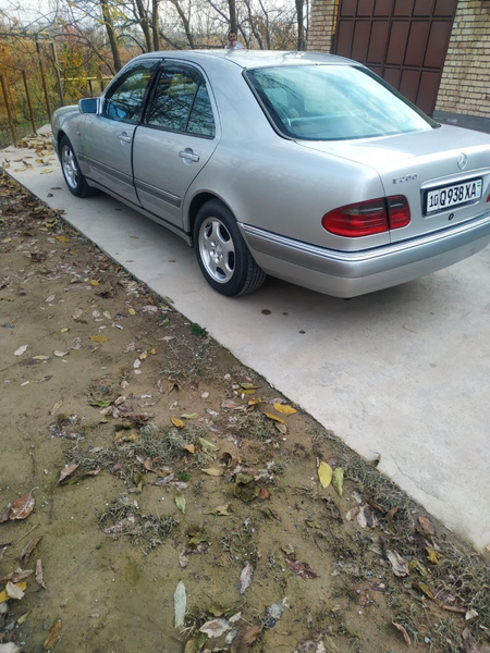 Мерседес w210