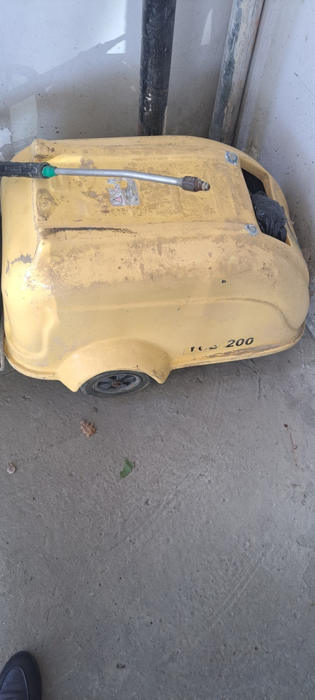 Karcher aparat ko'pik sepadigani bilan