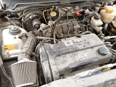 1.6 motor 1.8 qilingan  motor karobka zbor beriladi